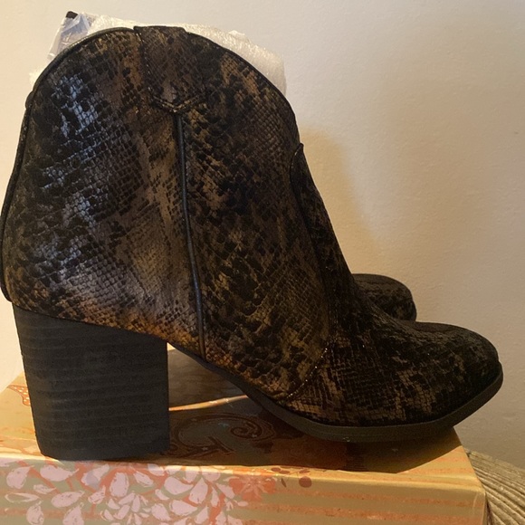 Shoes | Snake Check Ankle Bootie Black | Poshmark